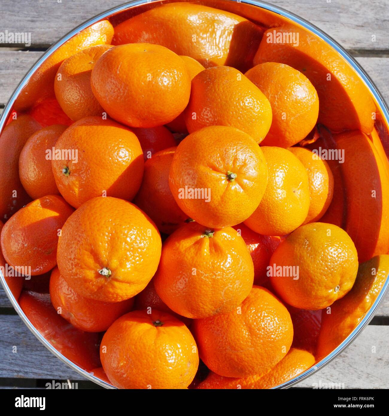 Bowl of ripe orange clementines Stock Photo - Alamy