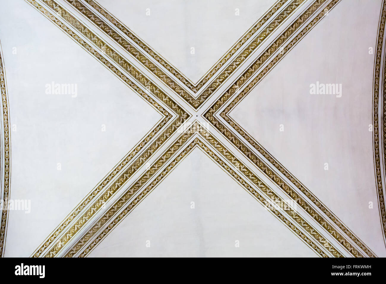 Cross line hi-res stock photography and images - Alamy