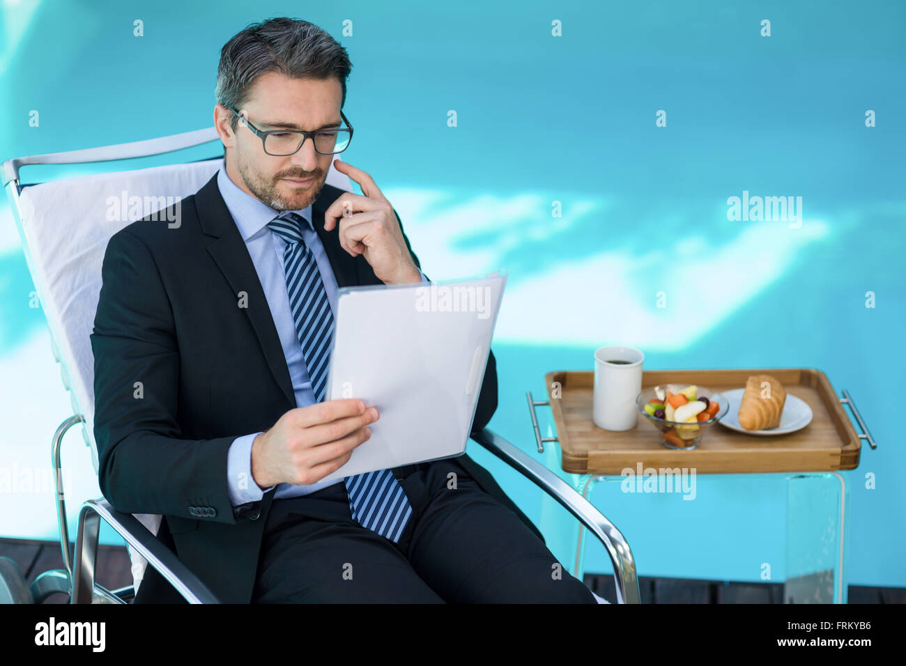 Smart reading hi-res stock photography and images - Alamy