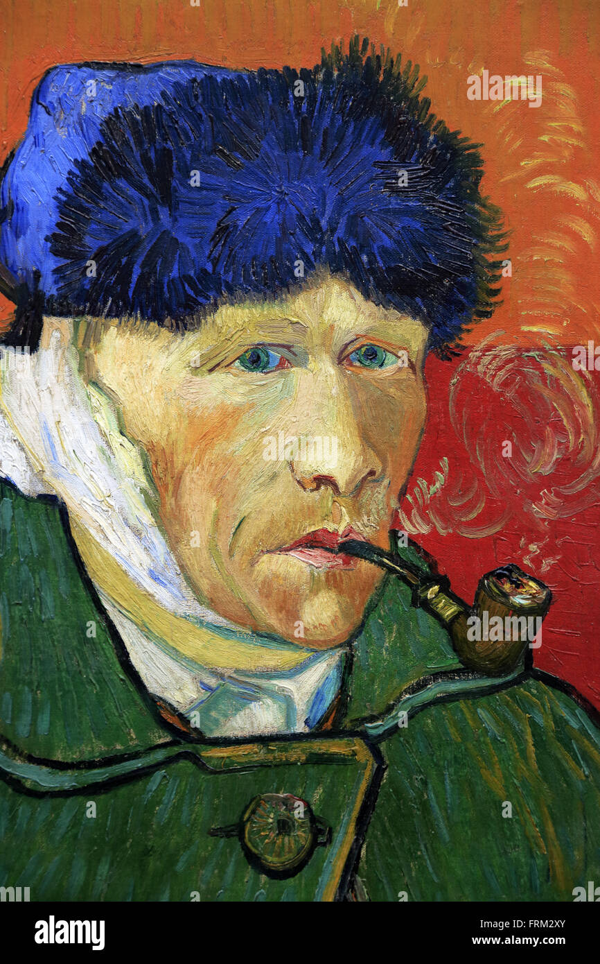 Self portrait with bandaged ear hi-res stock photography and images - Alamy