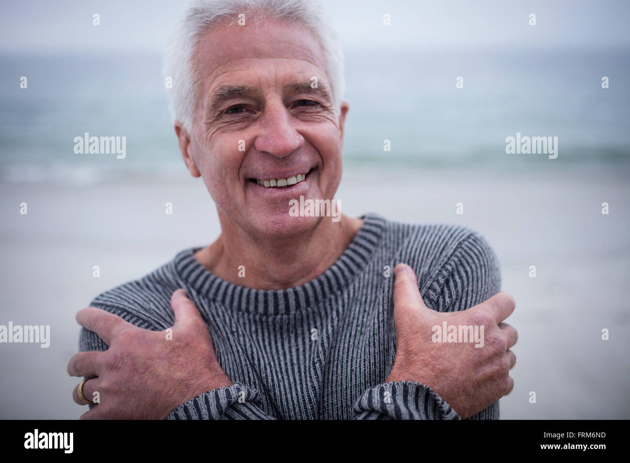 Feeling cold hi-res stock photography and images - Alamy