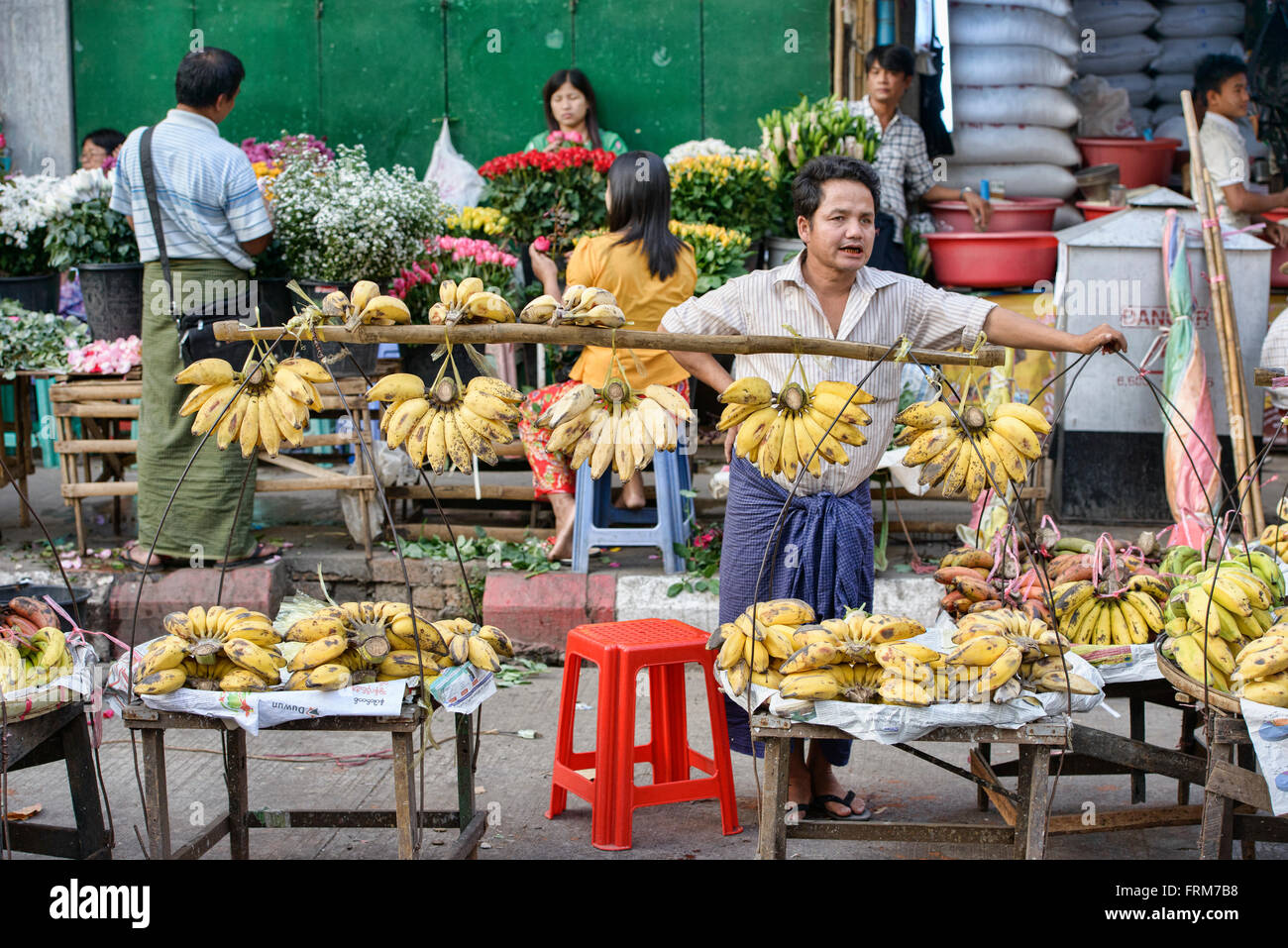 Myanmar bananas hi-res stock photography and images - Alamy