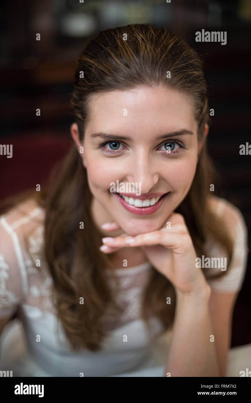 Hands on chin hi-res stock photography and images - Alamy