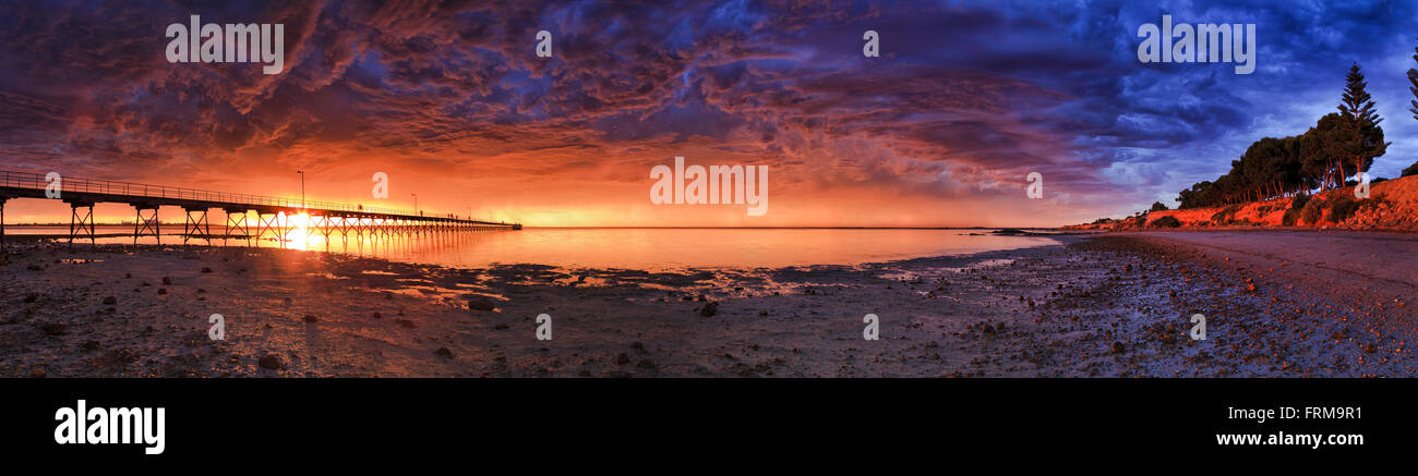 Point danger light hi-res stock photography and images - Alamy