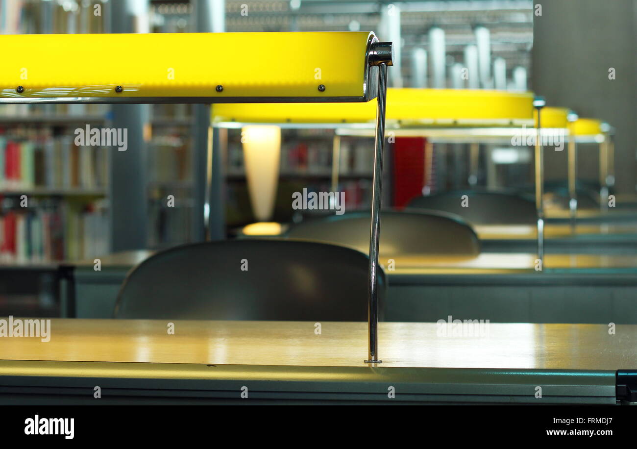 Library desk lamp hi-res stock photography and images - Alamy