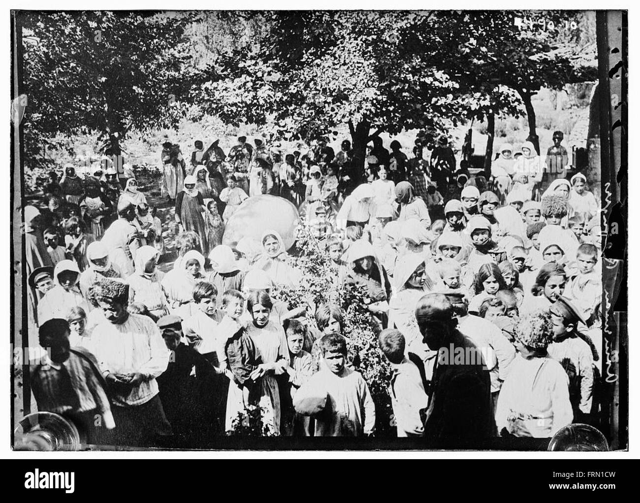 This photograph portrays Armenian refugees, documenting their ...