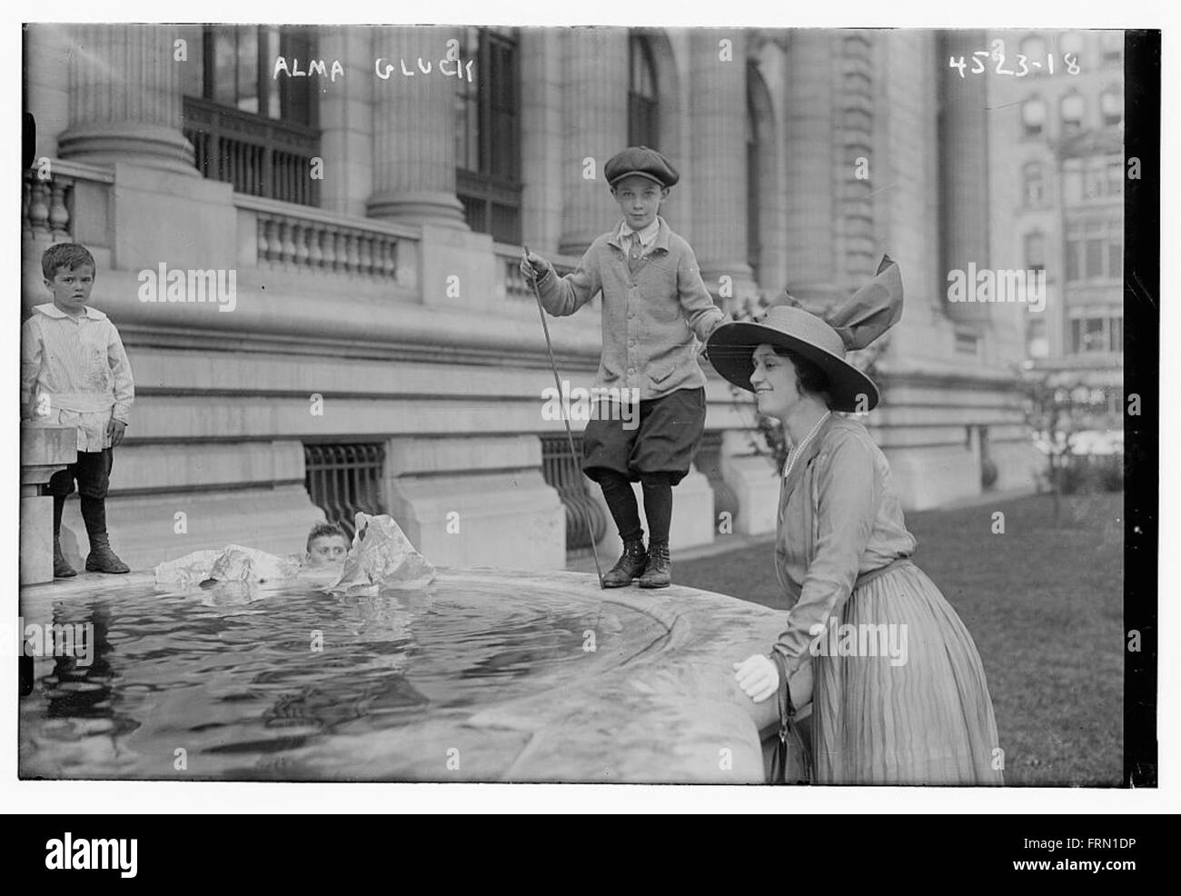 Alma Gluck was a renowned American soprano, celebrated for her ...
