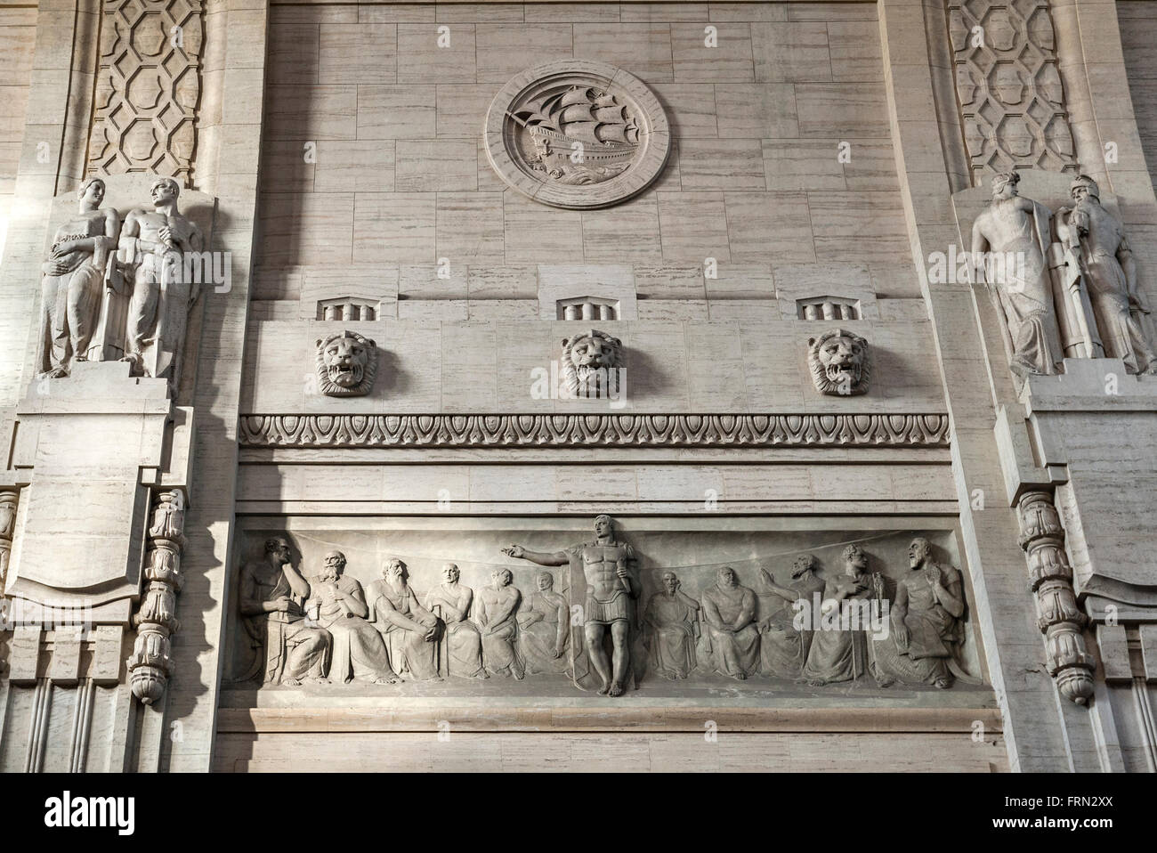 Was completed in 1931 hi-res stock photography and images - Alamy