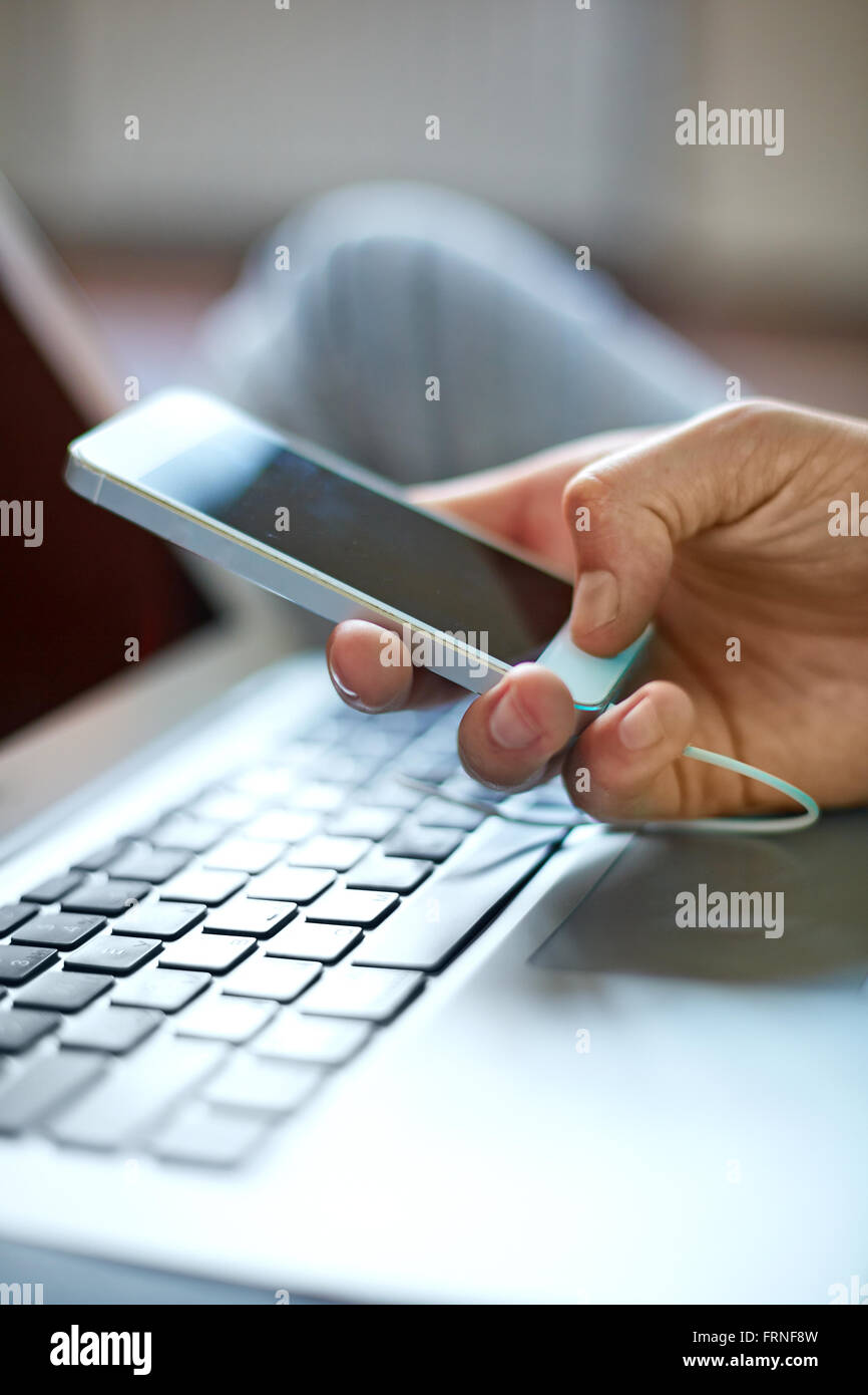 Addicted to cellphone Stock Photo - Alamy