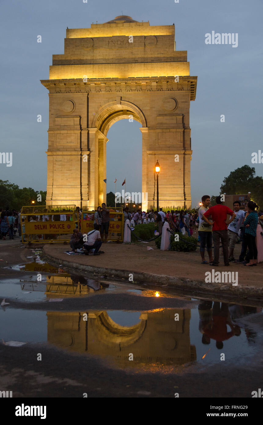 Delhi india gate park hi-res stock photography and images - Alamy