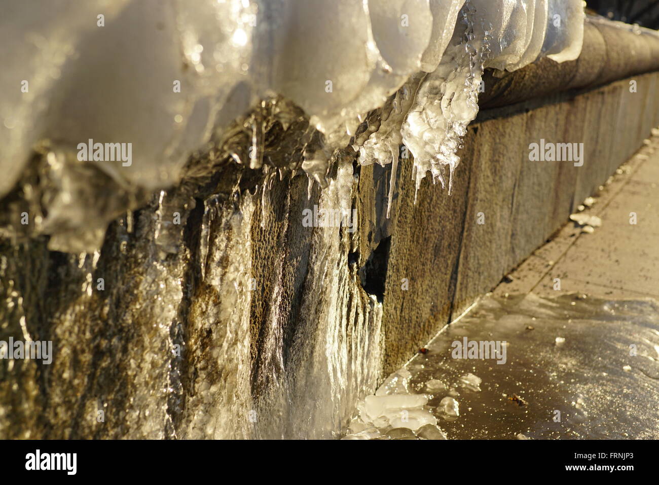 Drip ledges hi-res stock photography and images - Alamy
