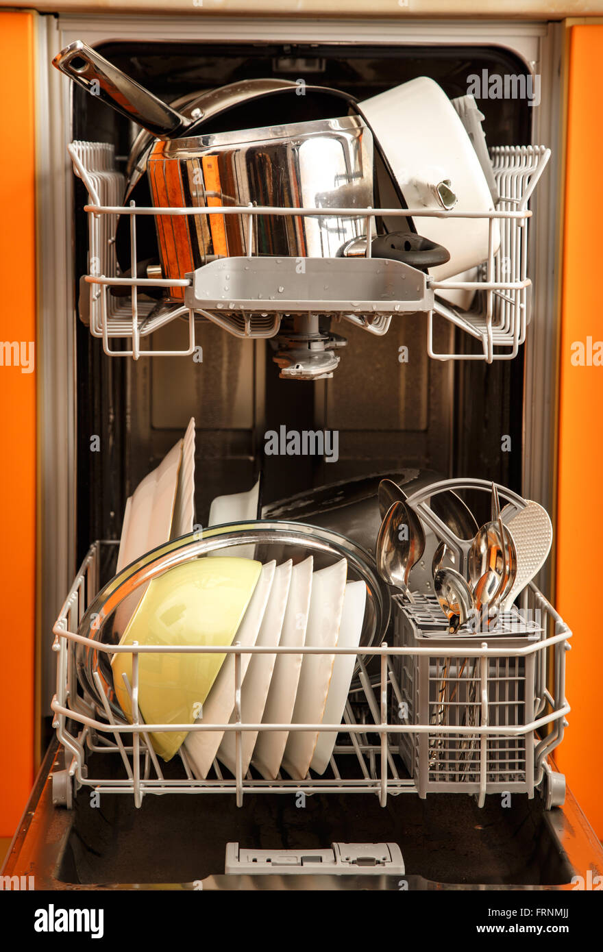 Dishwashing machine hi-res stock photography and images - Alamy