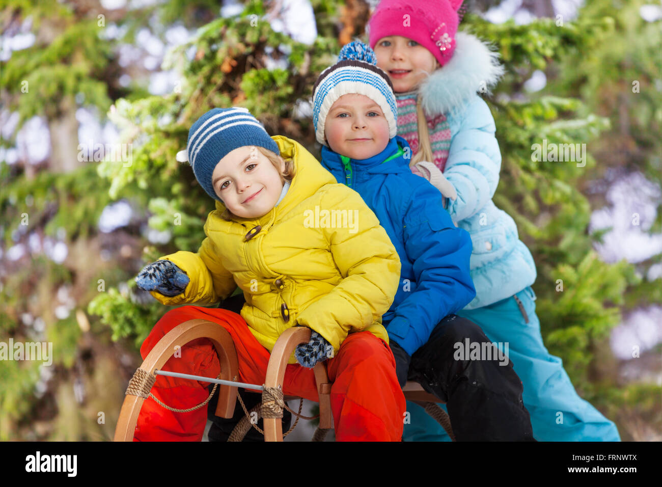 Kids on sleds hi-res stock photography and images - Alamy