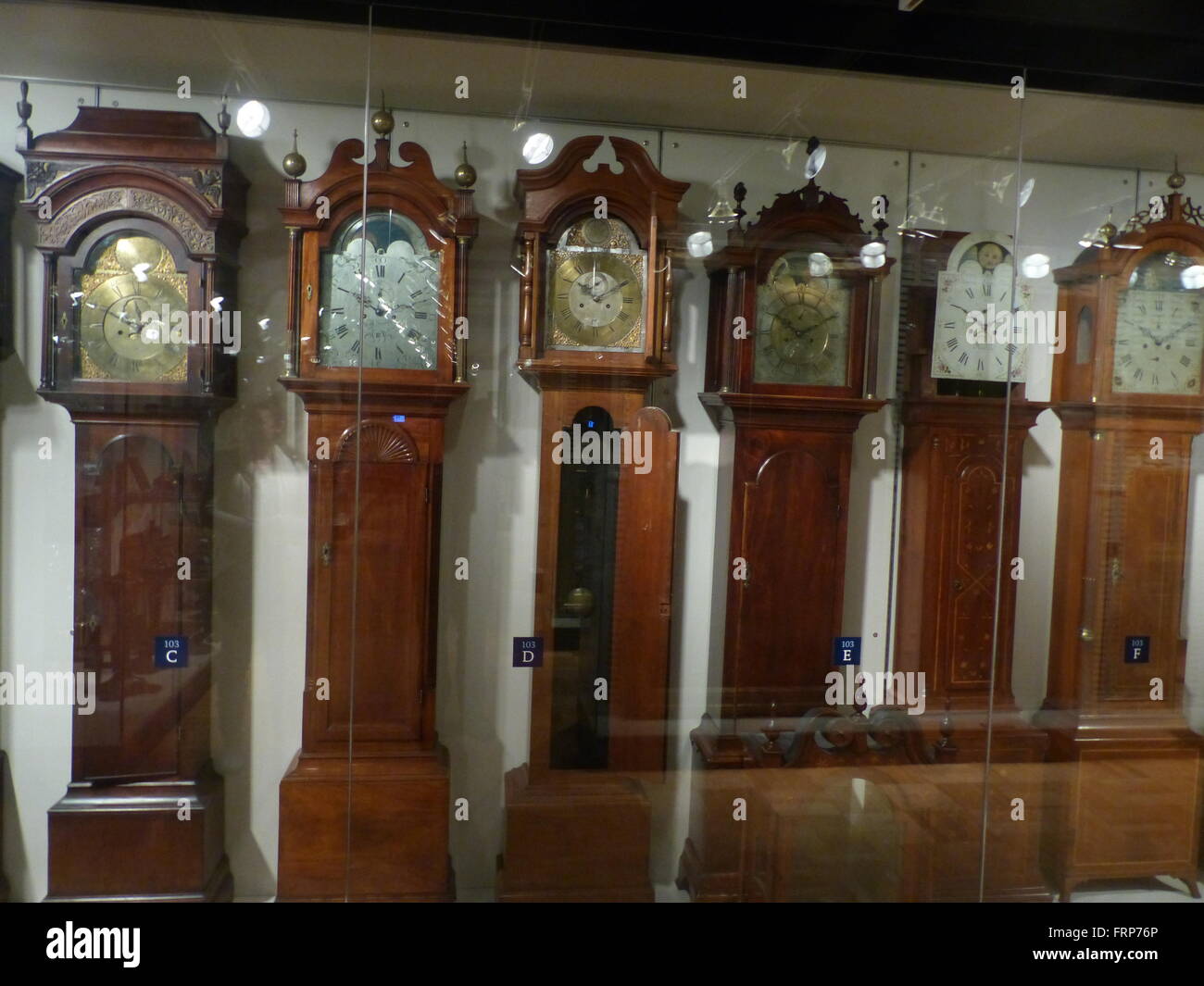 Antique clocks hi-res stock photography and images - Alamy