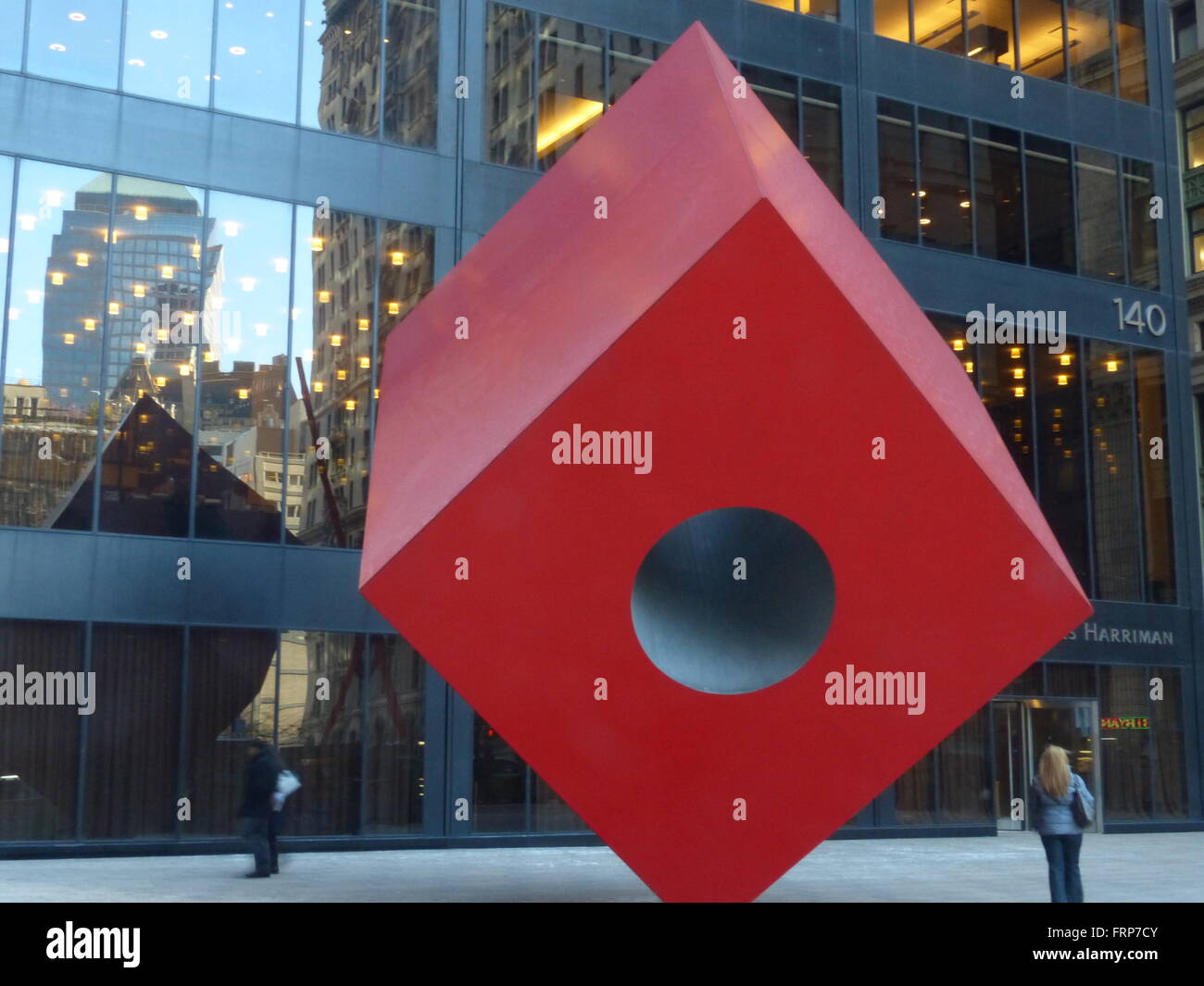 Isamu Noguchi's Red Cube Stock Photo - Alamy