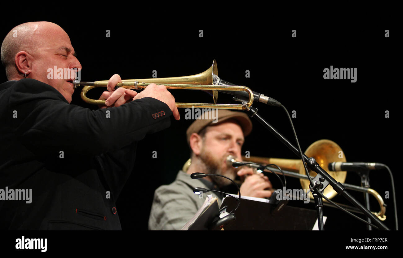 Steven bernstein hi-res stock photography and images - Alamy