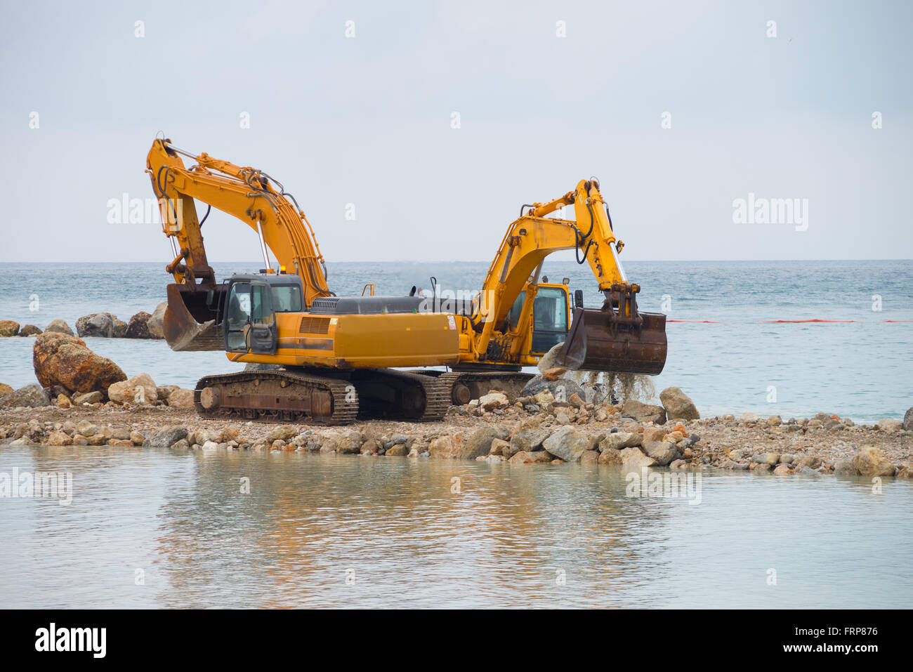 Earthwork dam hi-res stock photography and images - Alamy
