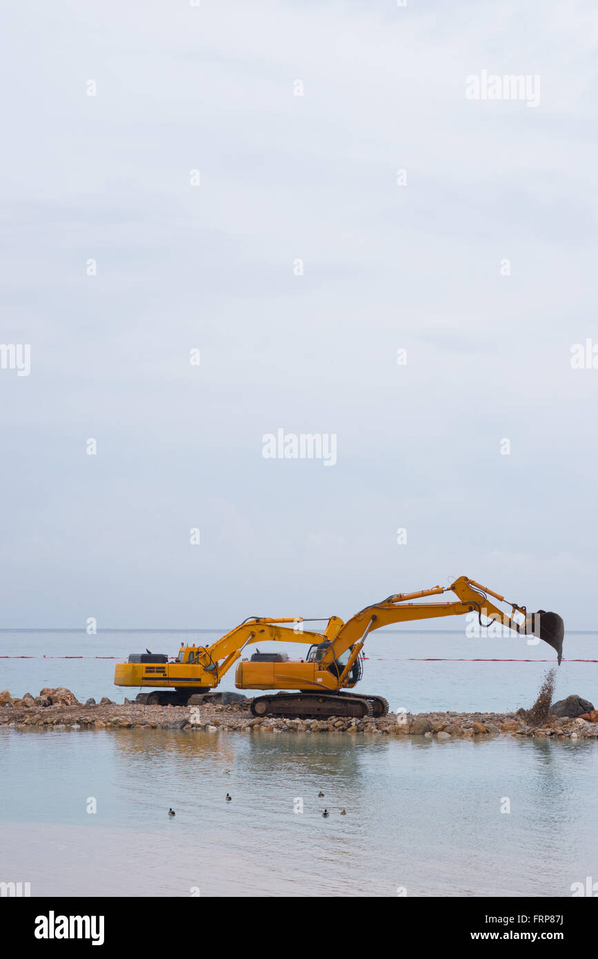 Earthwork dam hi-res stock photography and images - Alamy