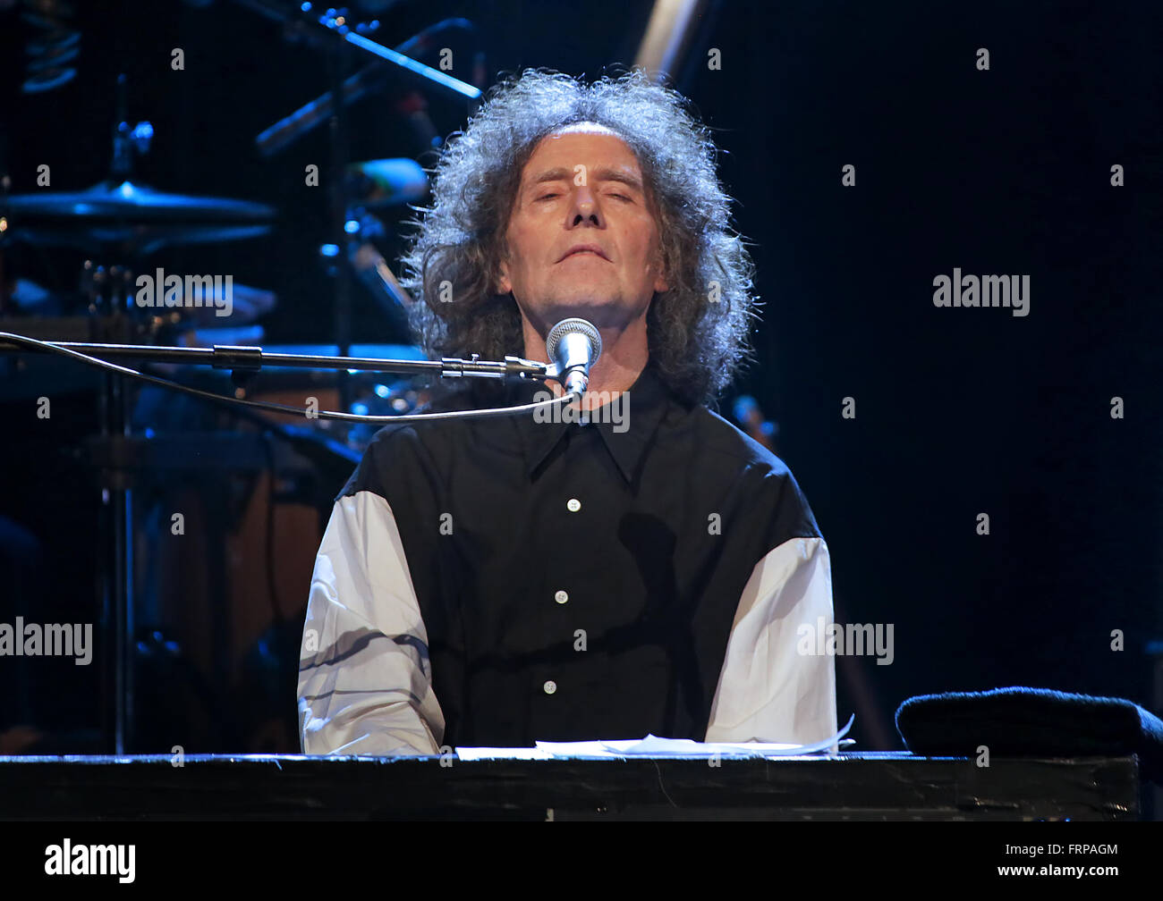 Gilbert O'Sullivan performing at Liverpool Philharmonic Hall Featuring ...