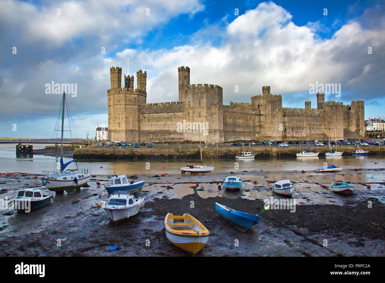 Caernarfon castle hi-res stock photography and images - Alamy