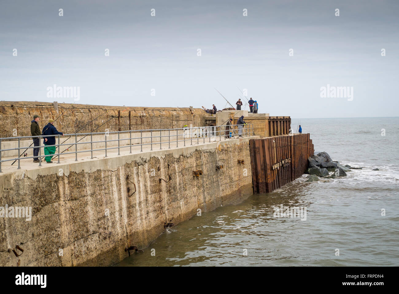 Skinningrove jetty hi-res stock photography and images - Alamy