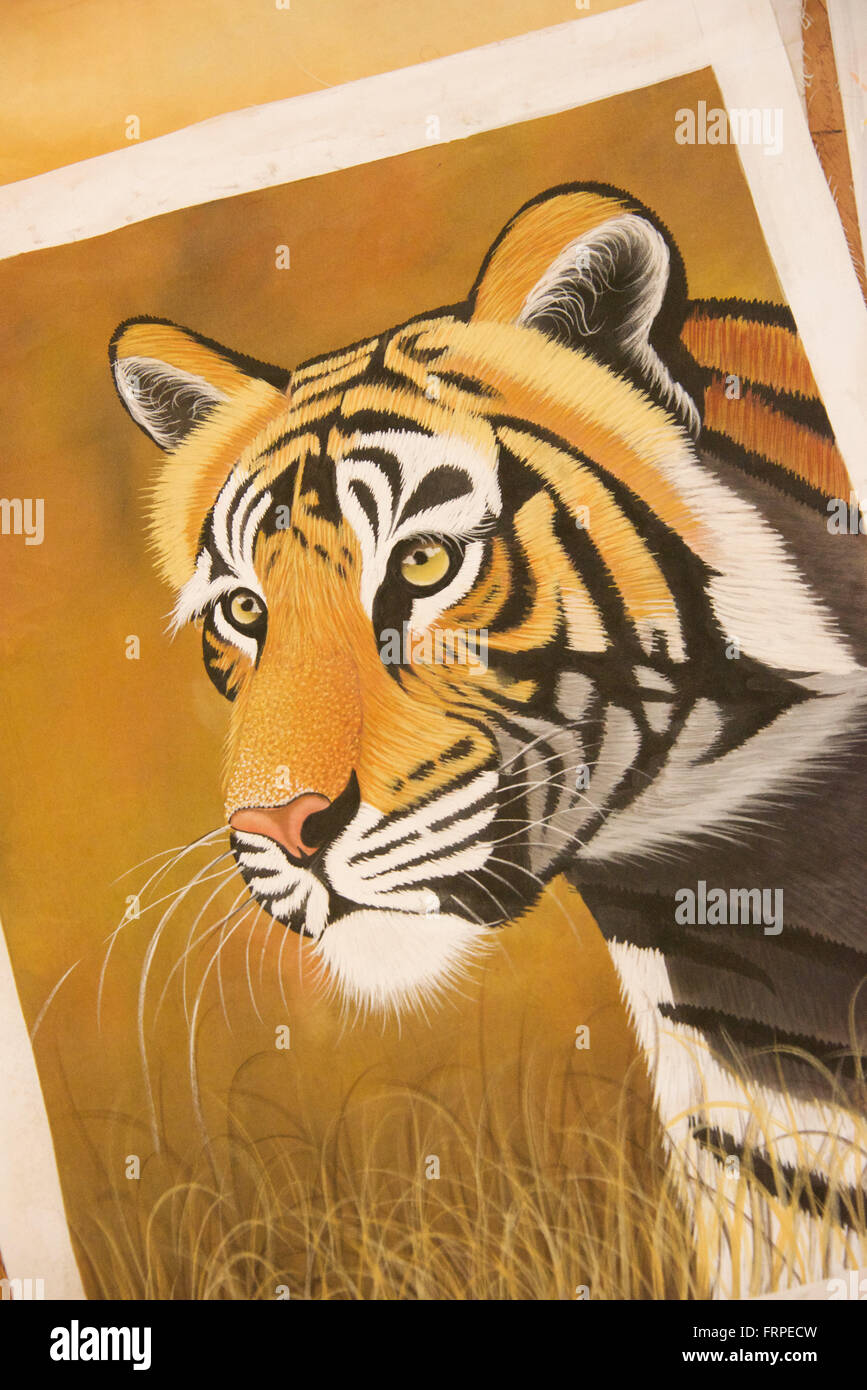 Painting of tiger head Stock Photo - Alamy