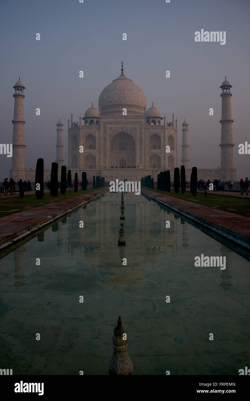 Taj mahal pools hi-res stock photography and images - Alamy
