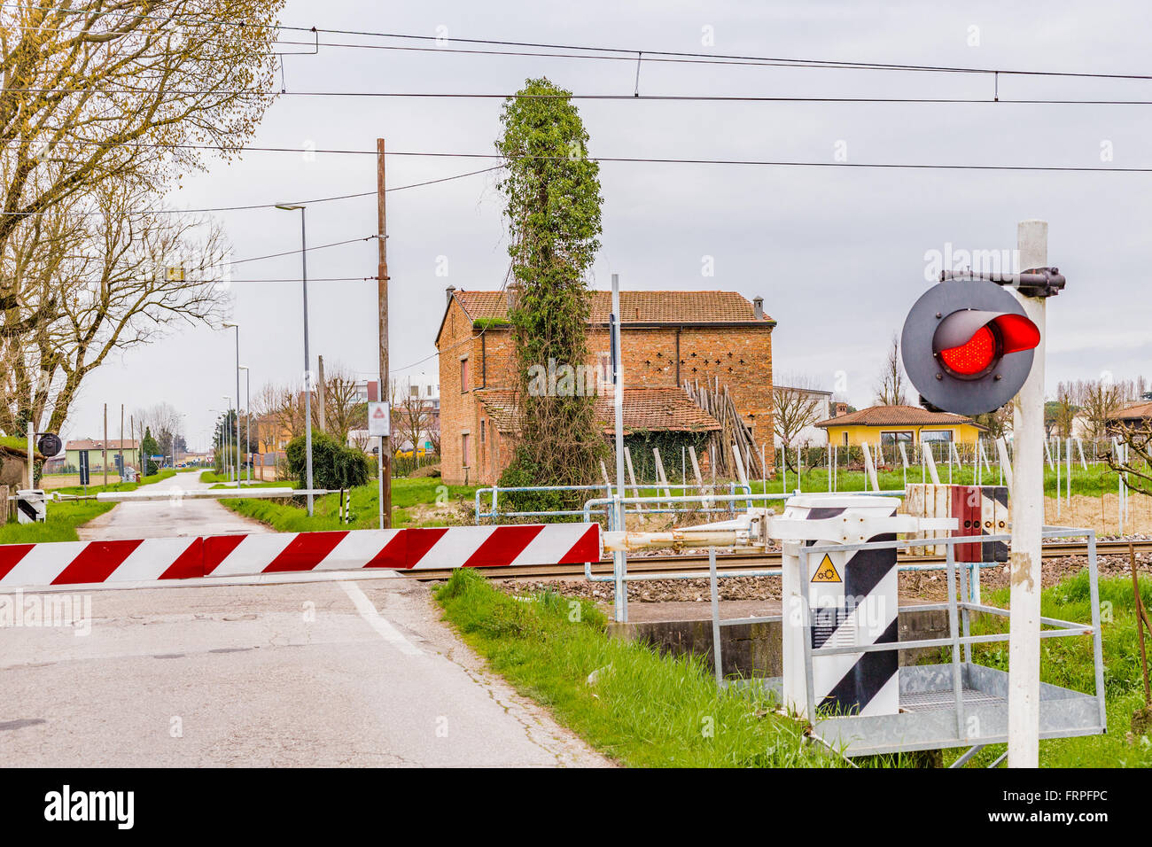 Unguarded railway crossing road sign hi-res stock photography and ...