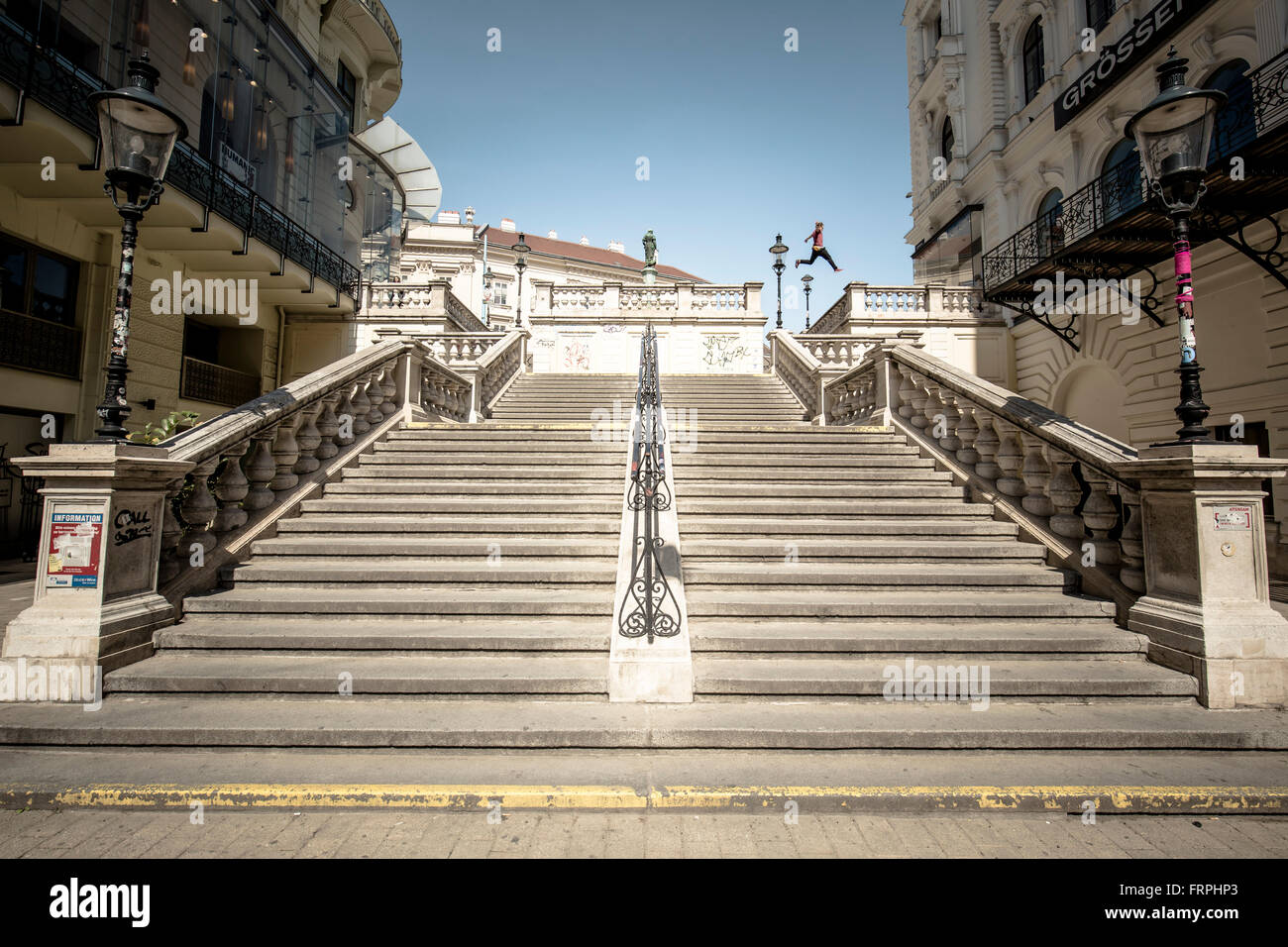 Freerunning hi-res stock photography and images - Alamy