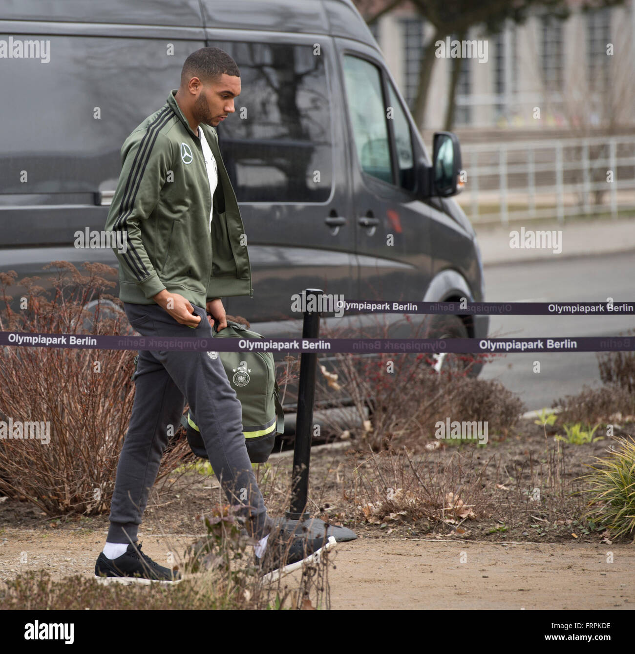 German international jonathan tah hi-res stock photography and images ...