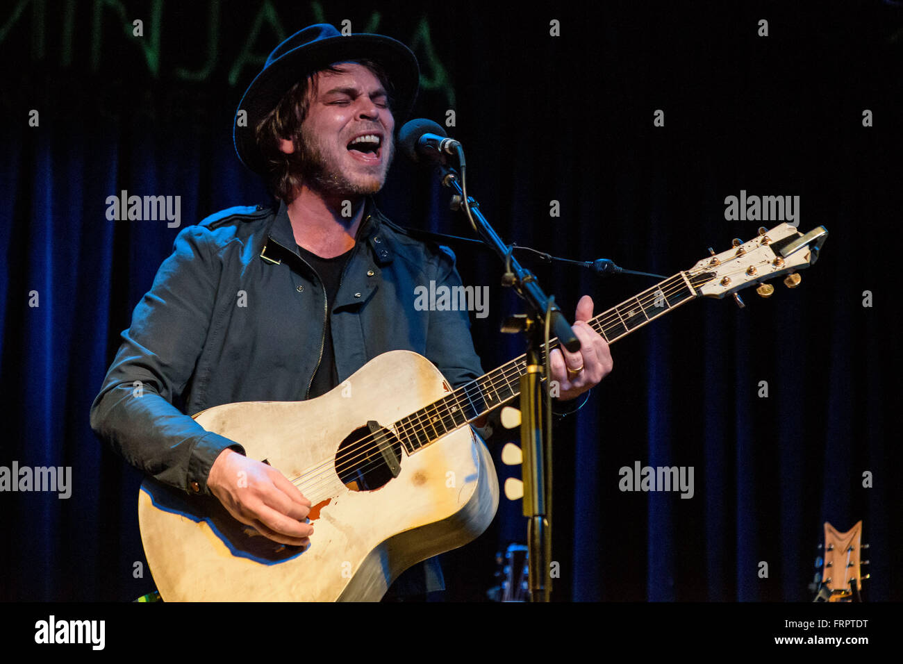 Supergrass album hi-res stock photography and images - Alamy