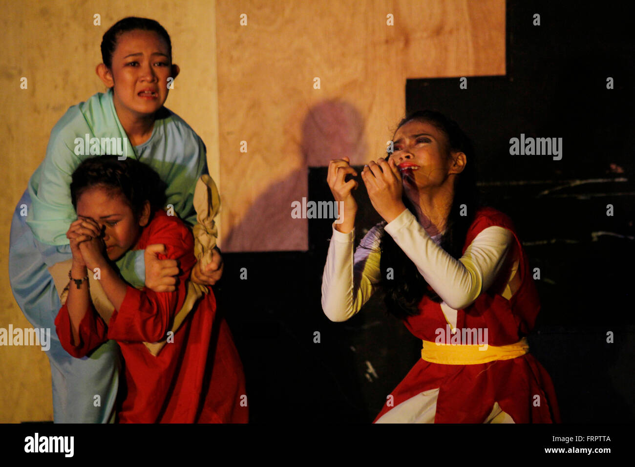Manila, Philippines. 23rd Mar, 2016. Filipino young performers held a ...