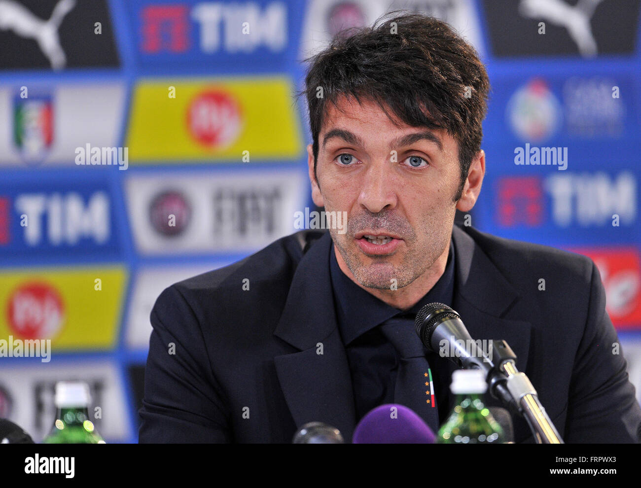 Goalkeeper gianluigi buffon hi-res stock photography and images - Alamy