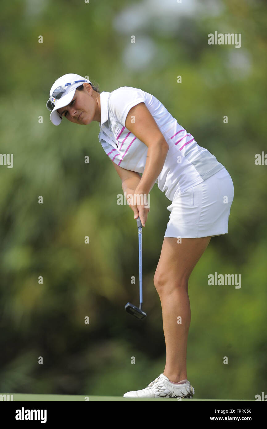 Stefanie scott during hi-res stock photography and images - Alamy