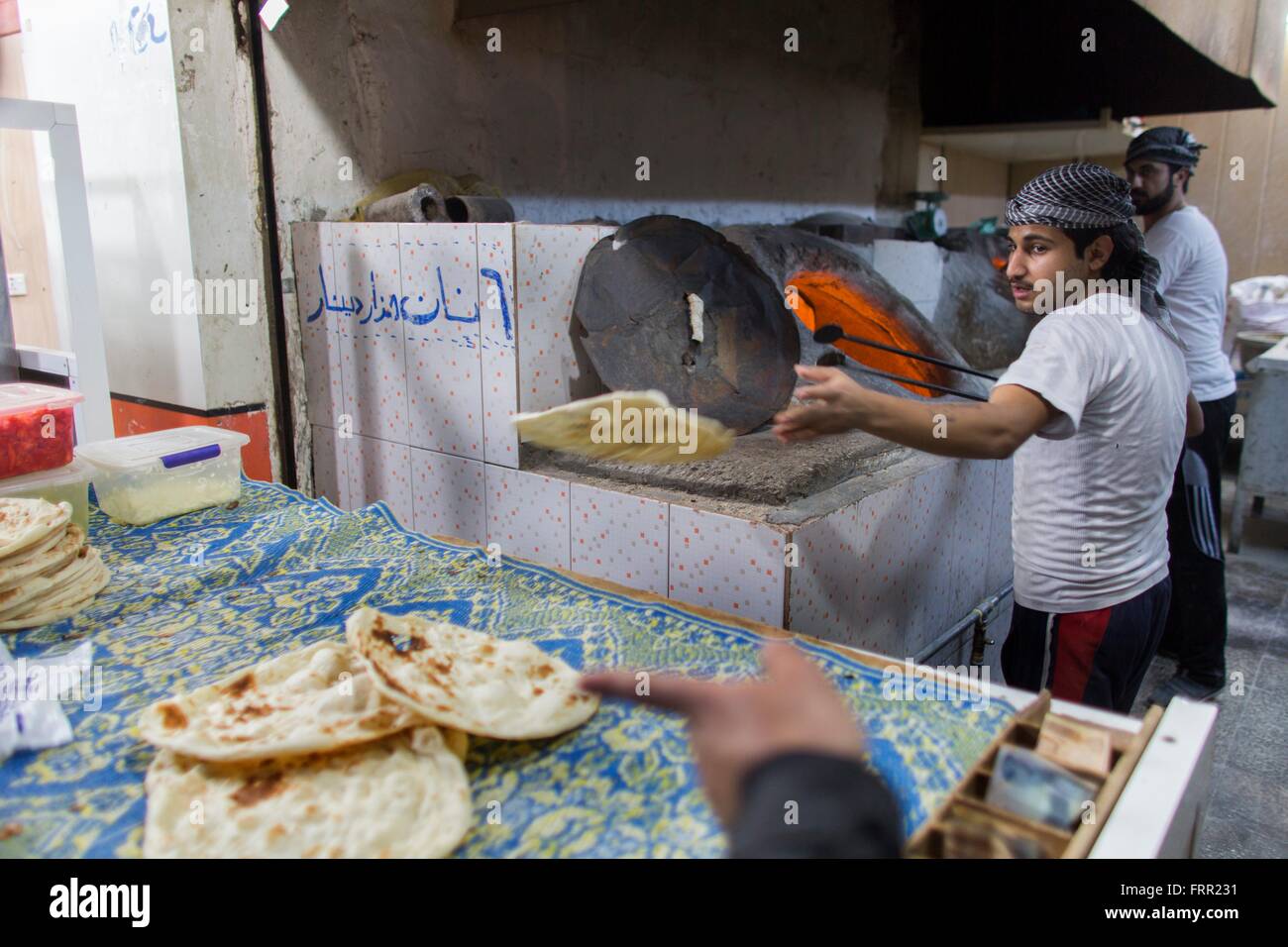 Iraq bread hi-res stock photography and images - Alamy
