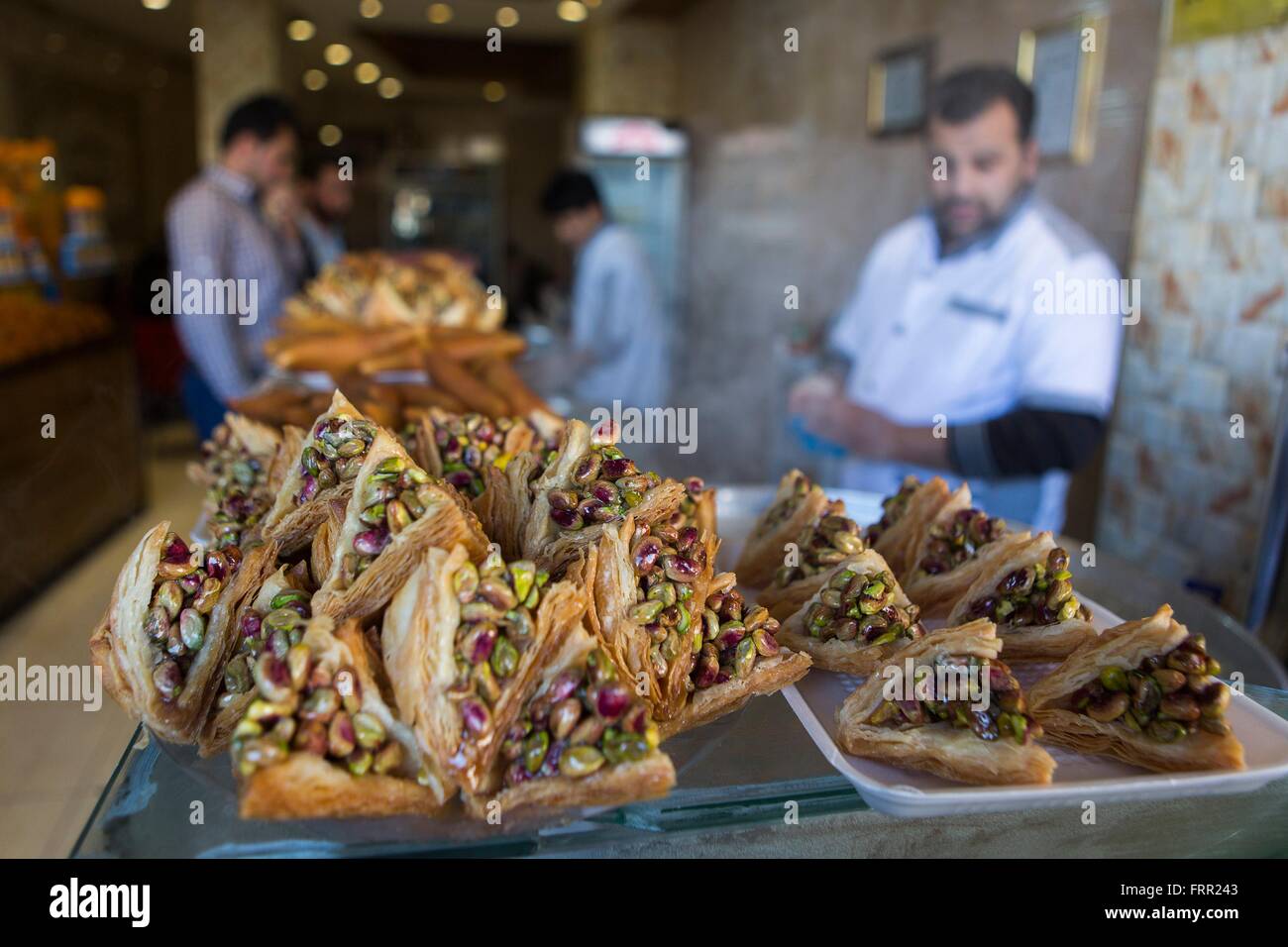 Kurdish sweets hi-res stock photography and images - Alamy
