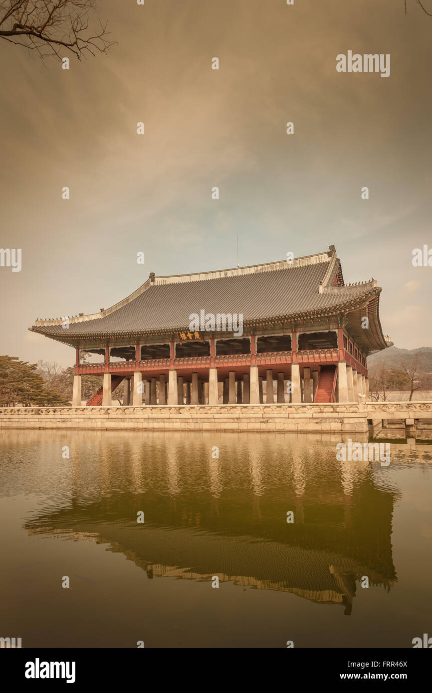 Gyeonghoeru Pavilion, Gyeongbokgung Palace in Seoul, Korea vintage ...