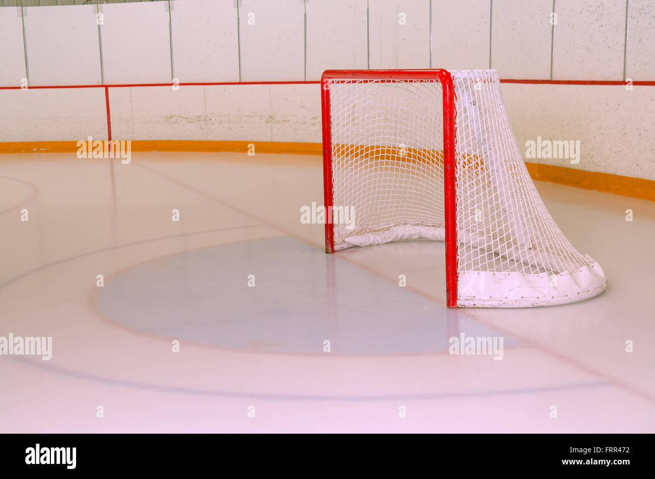 Ringette net hi-res stock photography and images - Alamy
