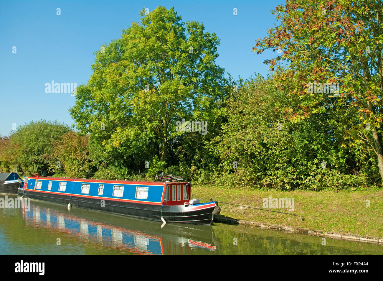 Bulbourne, Hertfordshire, Grand Union Canal, Narrow Boat Stock Photo ...