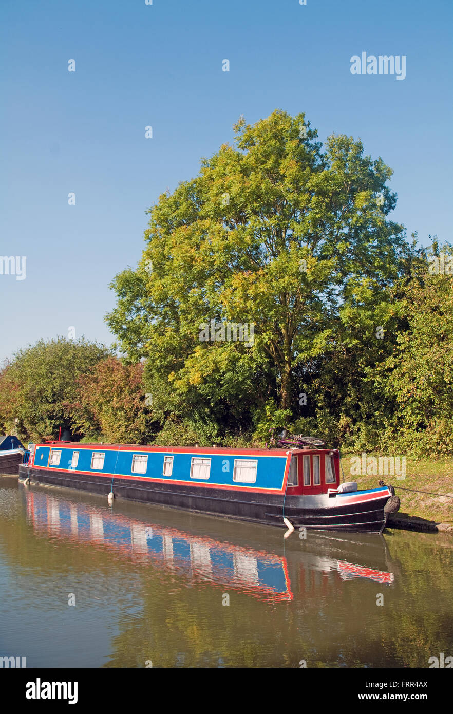 Bulbourne, Hertfordshire, Grand Union Canal, Narrow Boat Stock Photo ...
