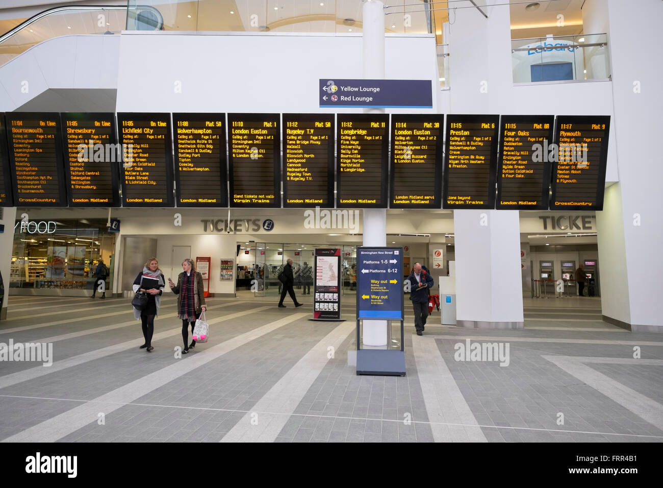 Destination boards on the concourse at New Street Station, Birmingham ...