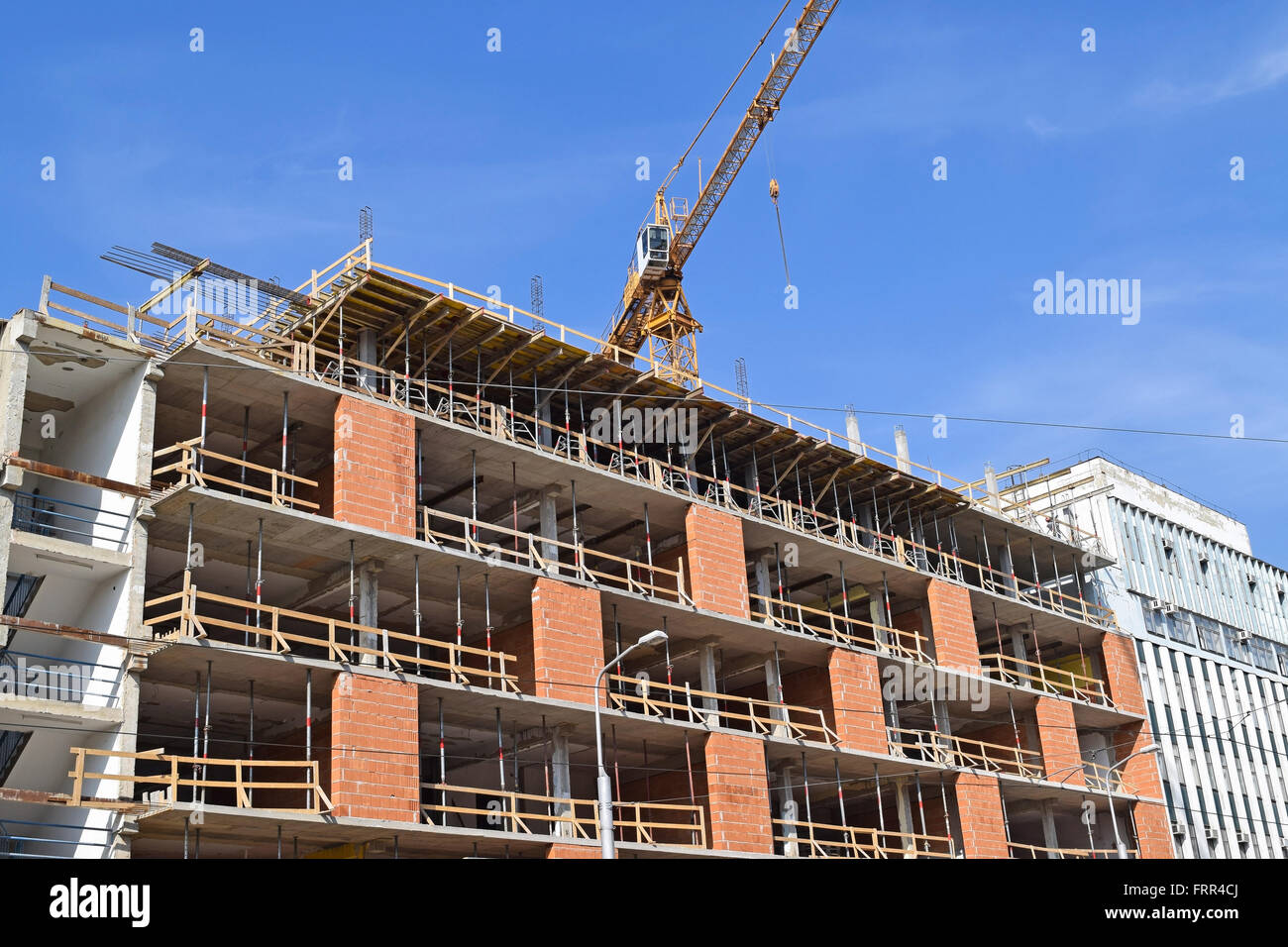Construction of a new office building Stock Photo - Alamy