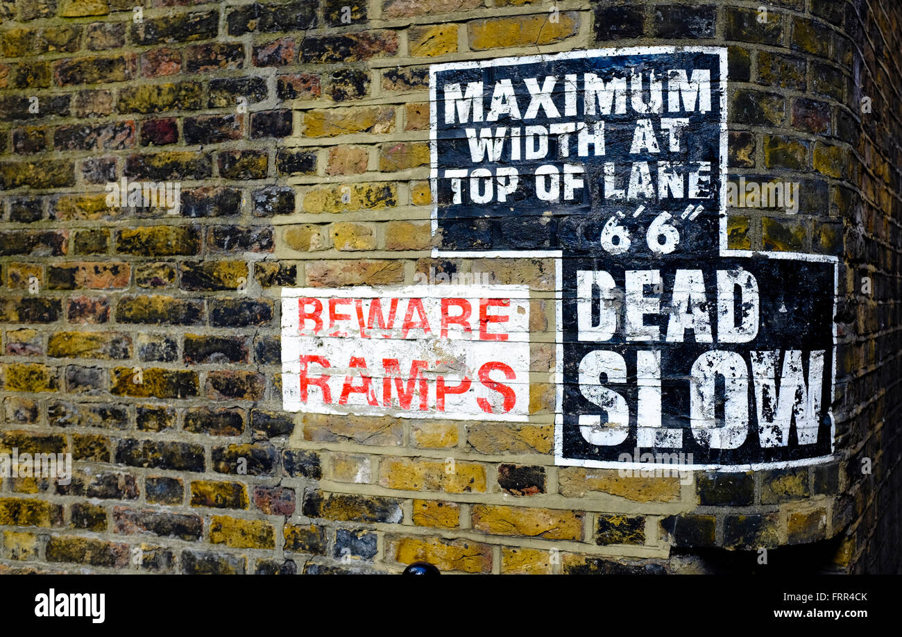 Dead slow road sign hi-res stock photography and images - Alamy
