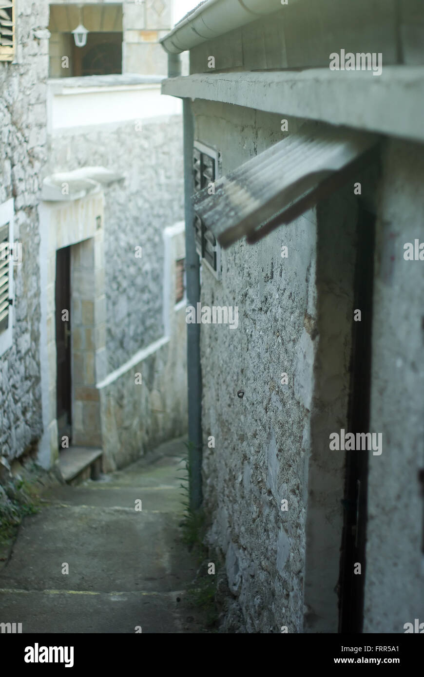 Narrow passage way hi-res stock photography and images - Alamy