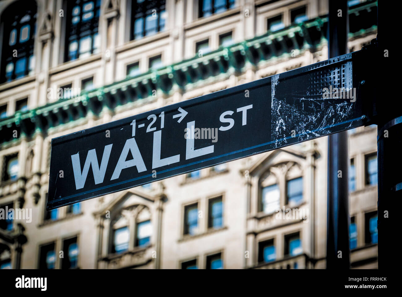 Manhattan buildings wall street hi-res stock photography and images - Alamy