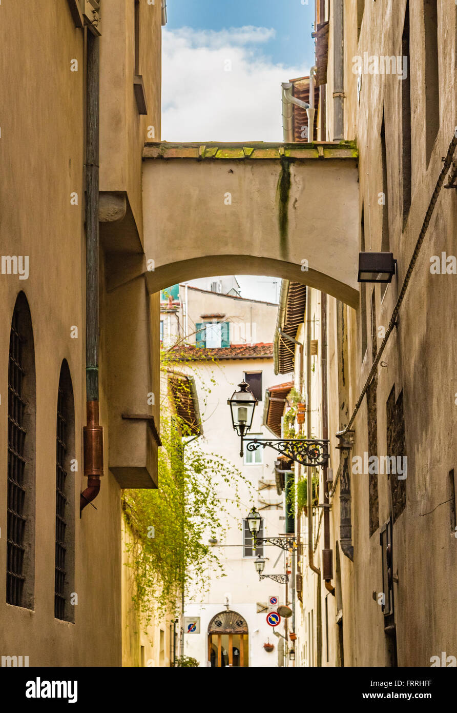 Ancient alley in Florence, Tuscany, Italy Stock Photo - Alamy