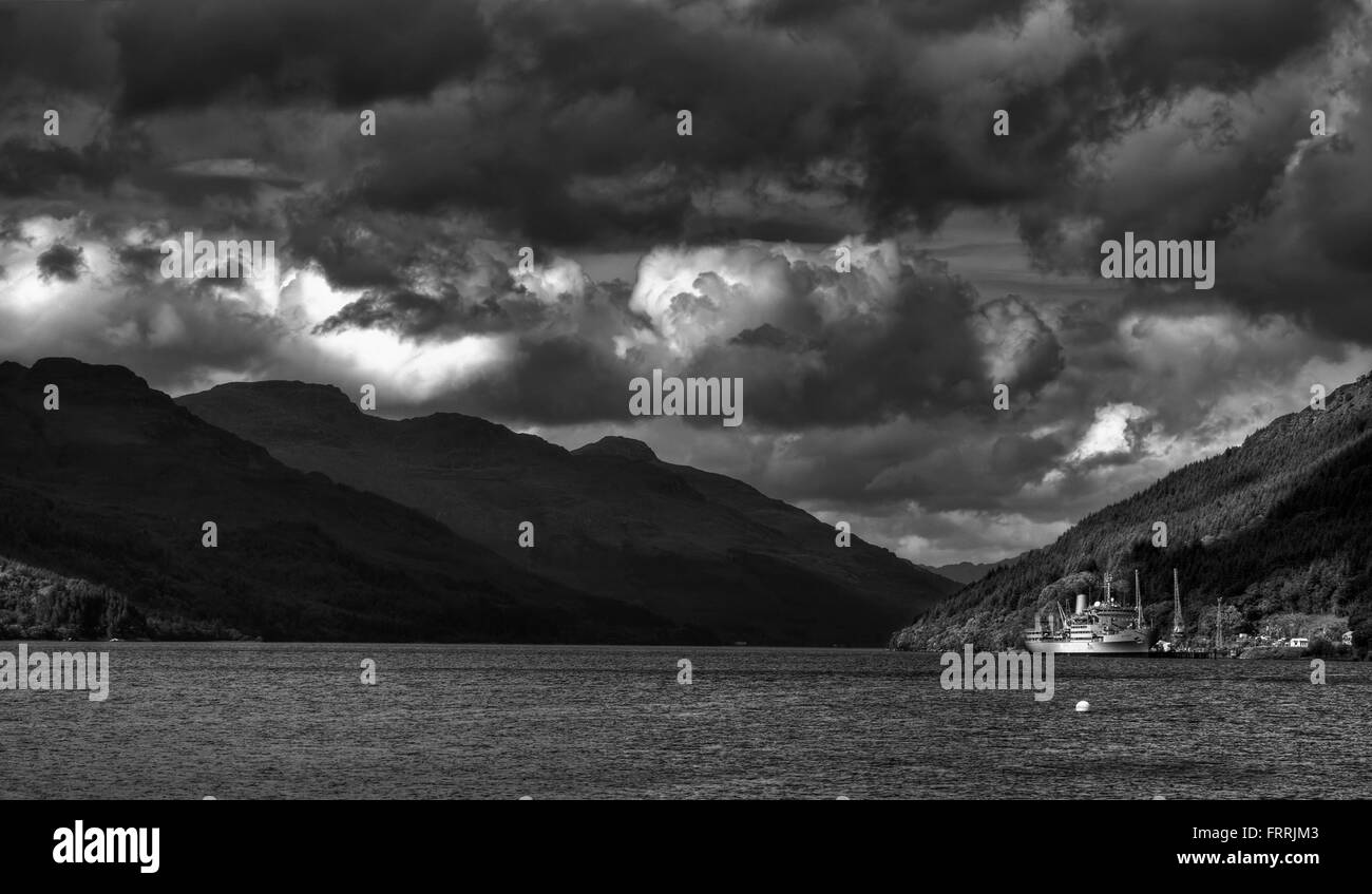 Loch adventure hi-res stock photography and images - Alamy