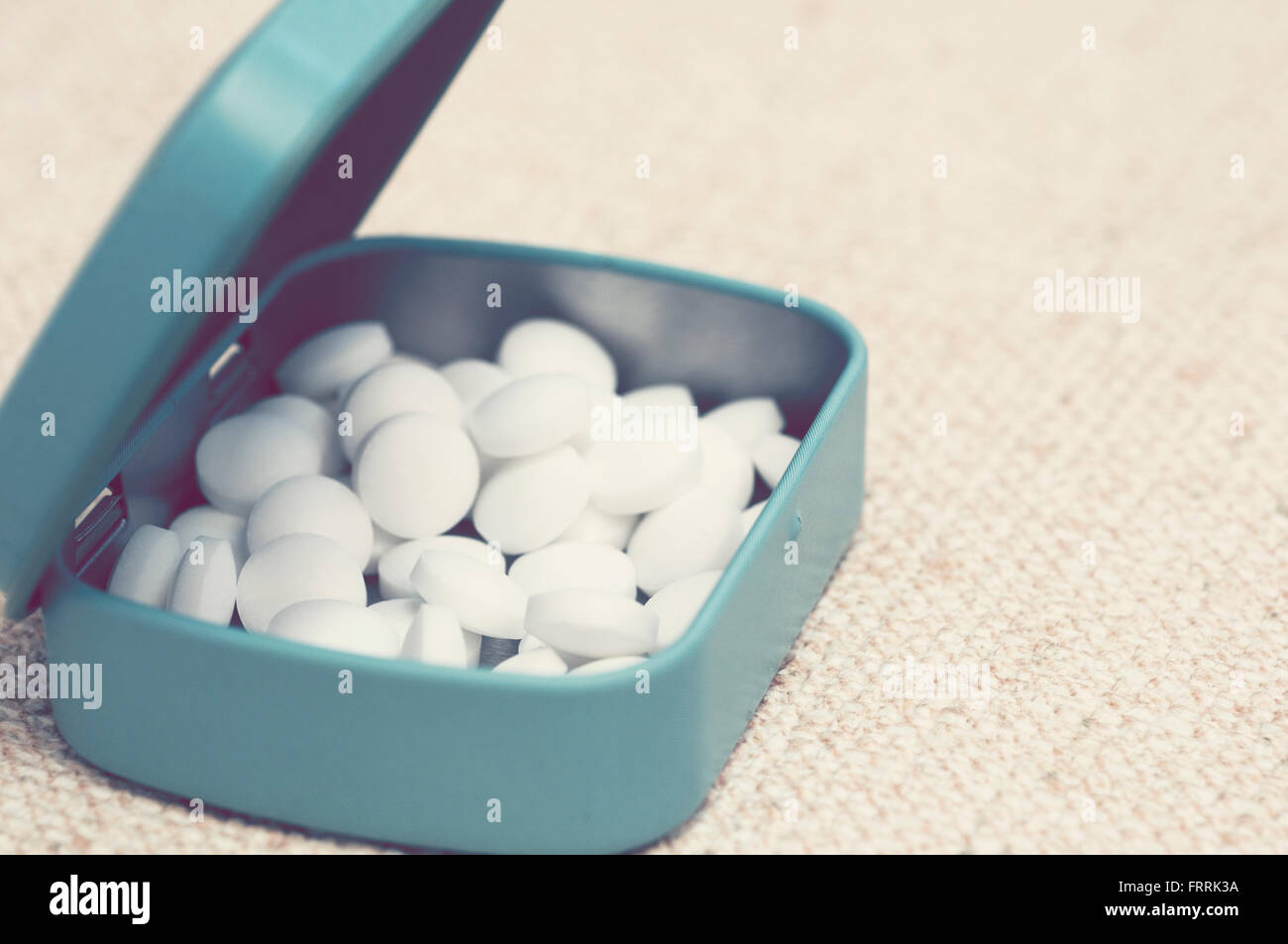 tin of mints Stock Photo - Alamy