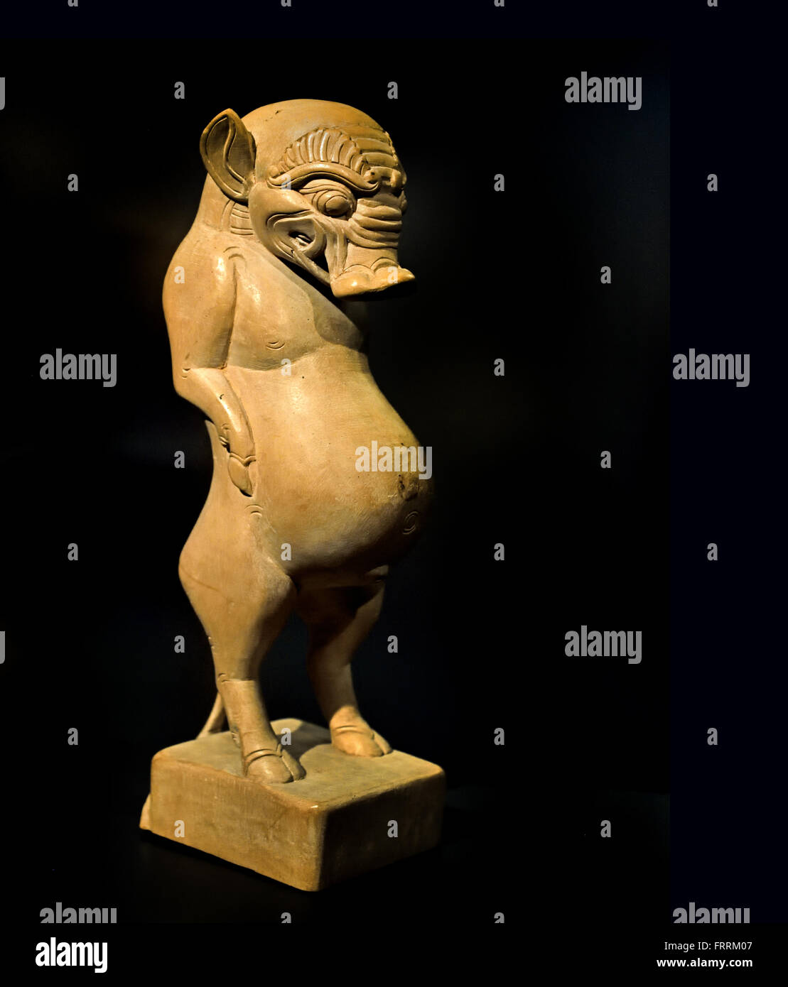 Belly sculpture hi-res stock photography and images - Alamy