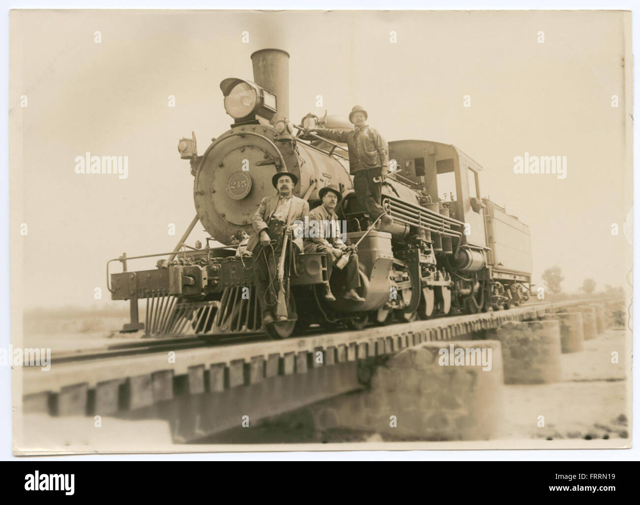 A National Railways of Mexico (N de M) locomotive, model 215 ...